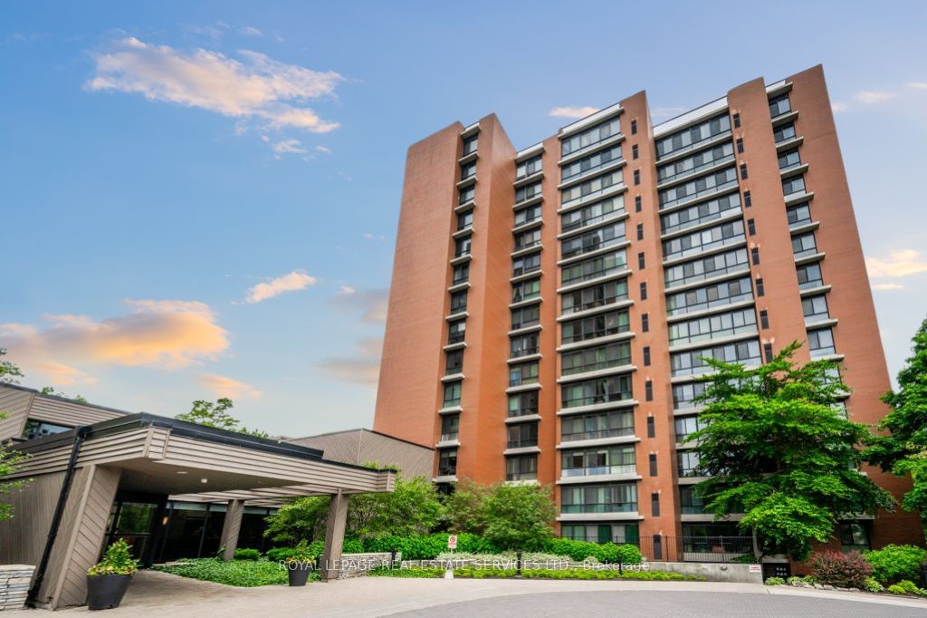 809 - 1400 Dixie Rd, Mississauga, Ontario L5E3E1 For Sale | HouseSigma